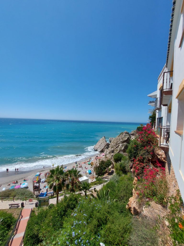 🌦 The weather in Nerja - Weather experts in any month of the year ...
