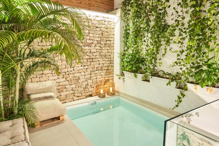 🏆 Luxury apartment in Nerja center with private pool and close to the ...